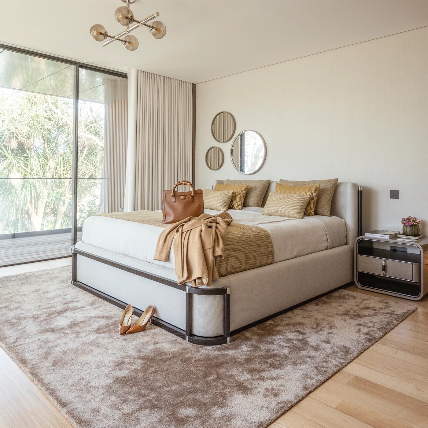 Meet the Como Family