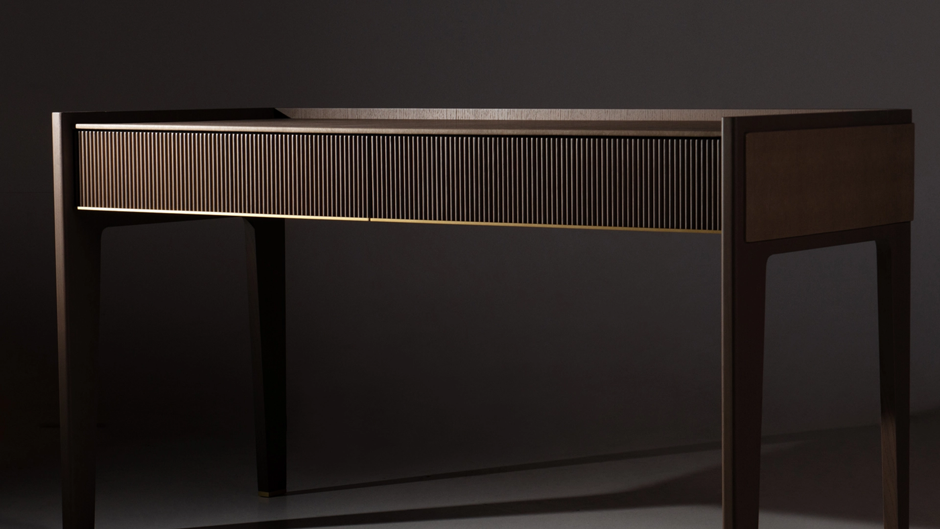 Frato Hvar Desk – Elegant Wood Veneer Desk with Brass Details | Frato